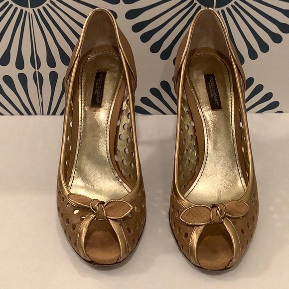 Dolce & Gabbana | Shoes | Dolce Gabbana Tan And Gold Peeptoe Stilettos ...